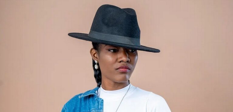 Ana Pau - Madame Rap